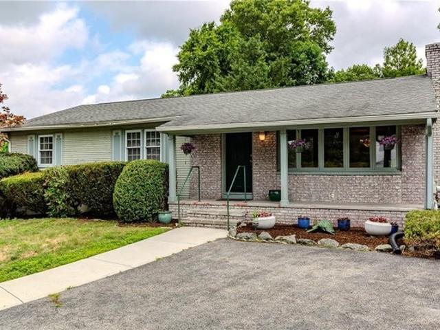 1 Polly Dr, North Providence, RI 02911