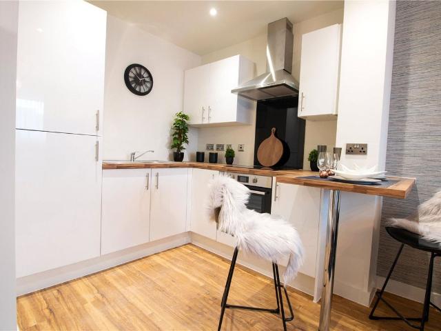 1 Pomona Strand, Old Trafford M16, 1 bed flat to rent, £1,100 pcm | PrimeLocation