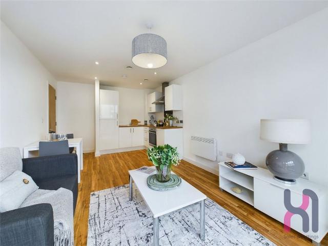 1 Pomona Strand, Old Trafford M16, 2 bed flat to rent, £1,450 pcm | PrimeLocation