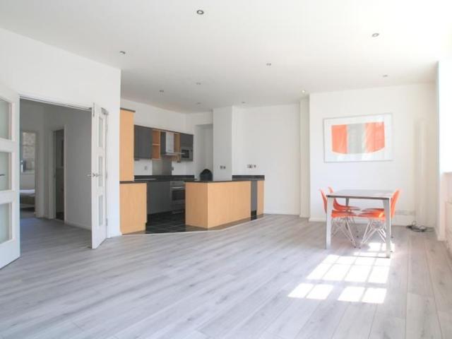 1 Princes House, North Street, Brighton BN1, 2 bed flat to rent, £2,125 pcm | PrimeLocation