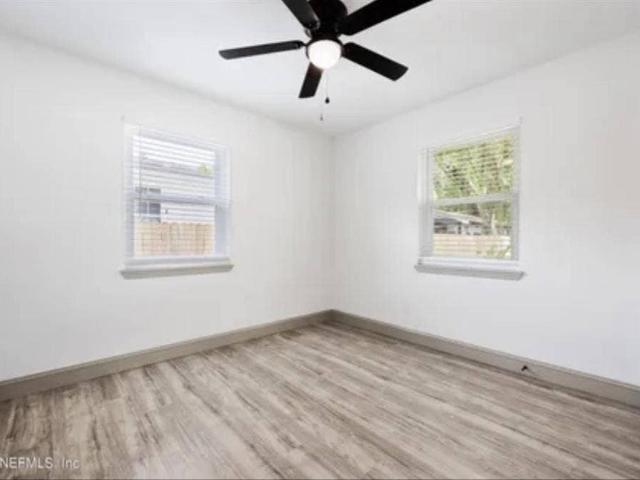 1 private bedroom