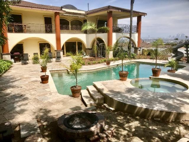 1 PRIVATE BEDROOM & BATHROOM IN GORGEOUS MANSION I