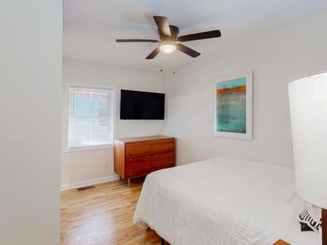 1 PRIVATE SUITE left Video Tour •1 Gig WiFi • Maid Service • Trash Valet•2nd occupant $75 more