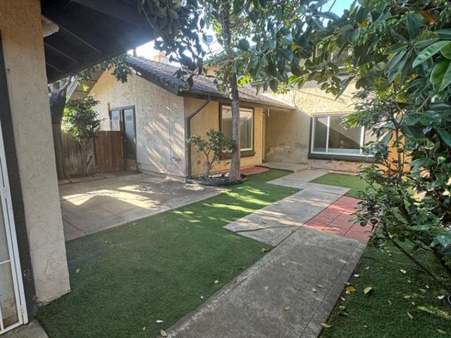 1 Private Room w Private Bathroom in 4bedbath Hou