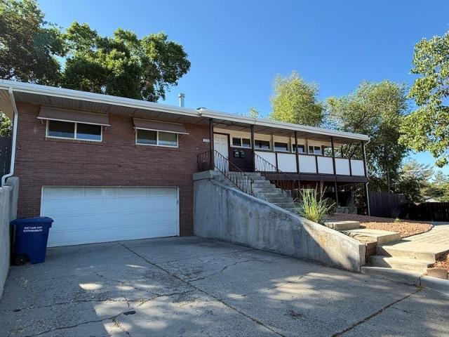 1 Private room for 1 Female Student Foothill area