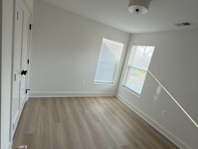 1 private room for rent in a house