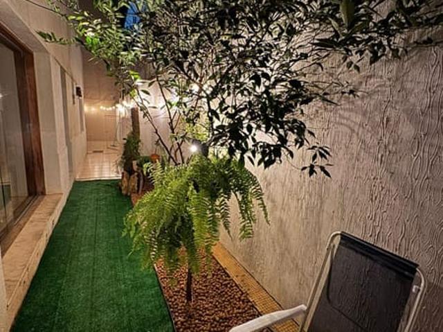 1 Quarto em apt. com área externa – Av. Bandeirantes
