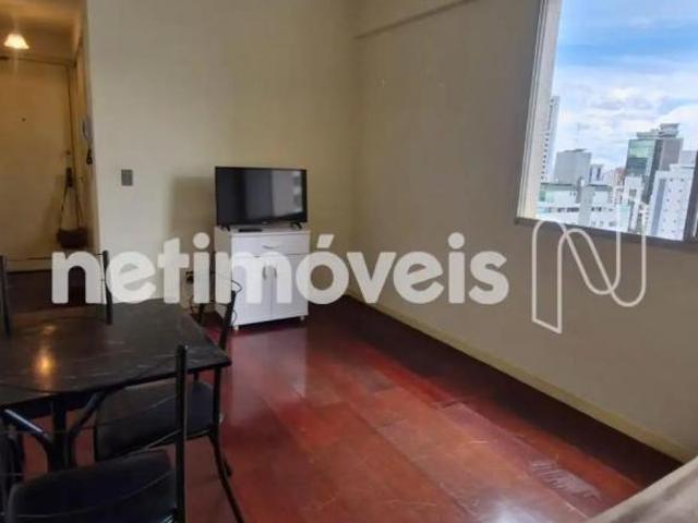 1 Quarto em excelente localização! A apenas 1 quarteirão da Praça da Liberdade!