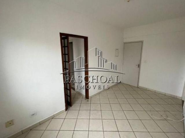 1 QUARTO NO CANTO DO FORTE – PRAIA GRANDE COM ELEVADOR E VAGA DE GARAGEM