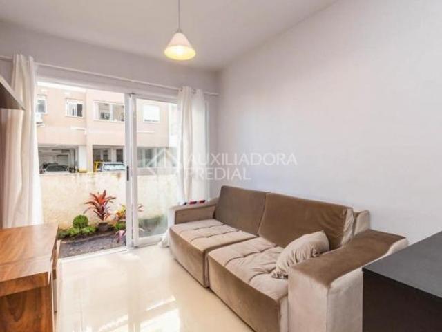1 QUARTO,SEMI MOBILIADO NO URBANO MENINO DEUS