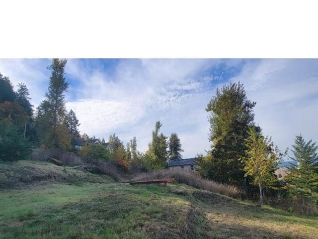 1 Queens Ave, Creswell, OR 97426