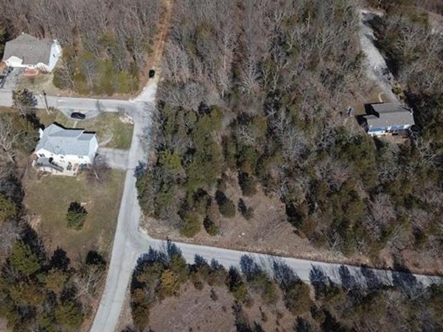 1 Redwood Dr, Hillsboro, MO 63050