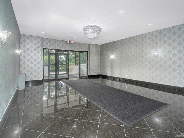 1 Remsen Road 4K