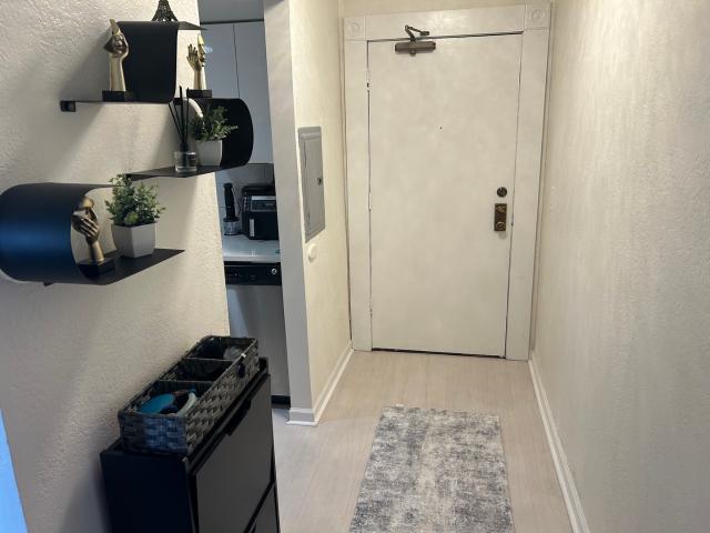 1 Renaissance Place # 816
