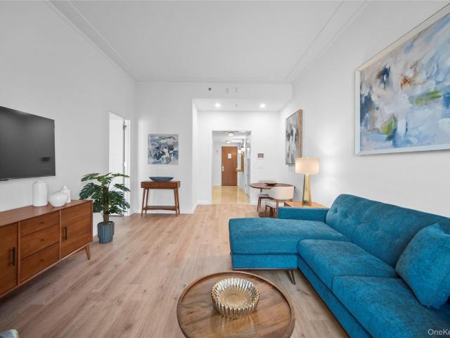 1 Renaissance Square 10C