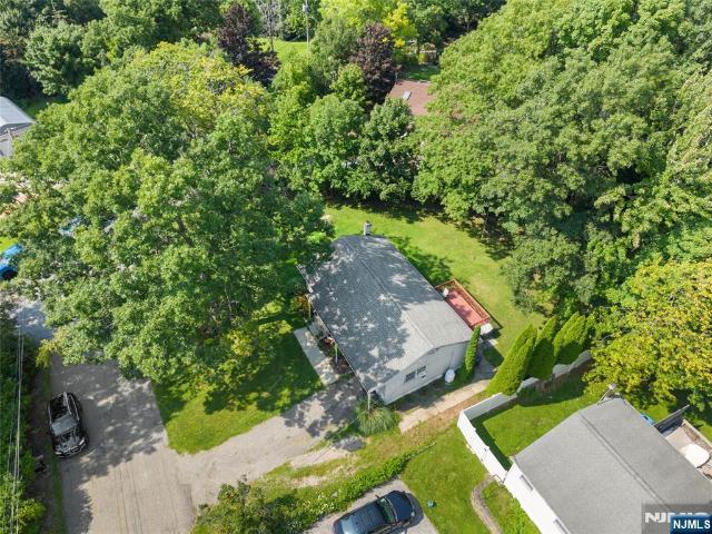 1 Ridgeview Court