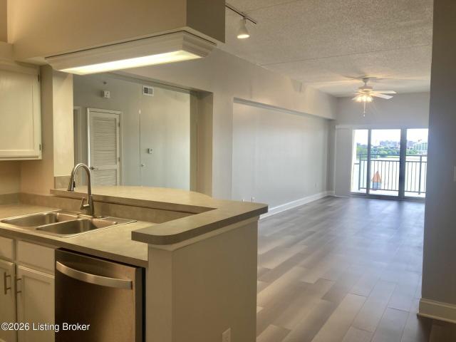 1 Riverpointe Plaza 515