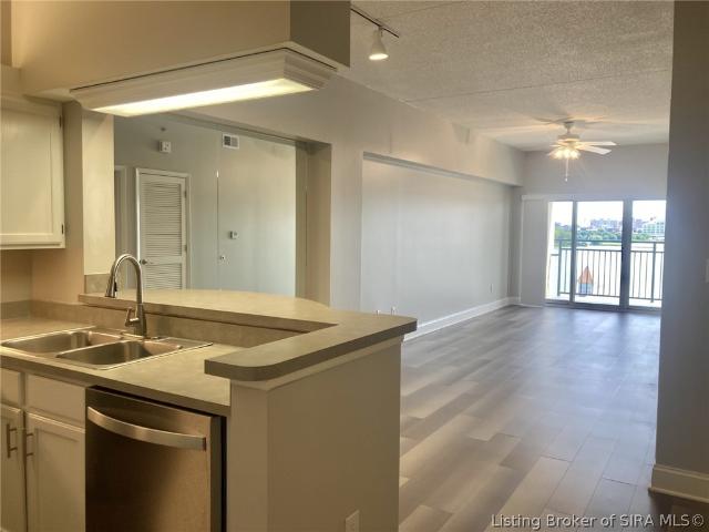 1 Riverpointe Plaza 515