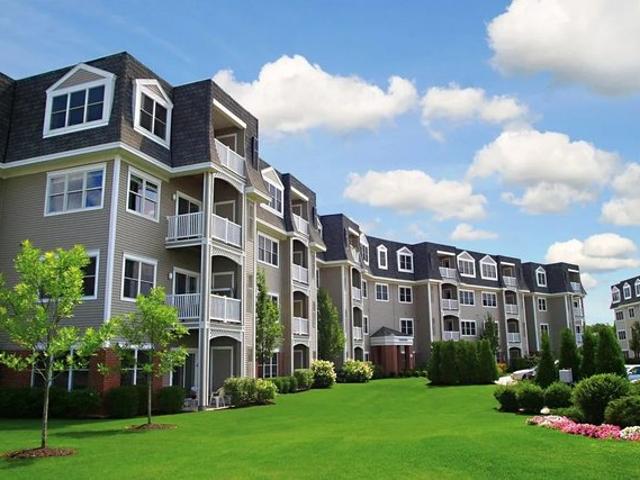 1 Riverplace Dr, South Portland, ME 04106