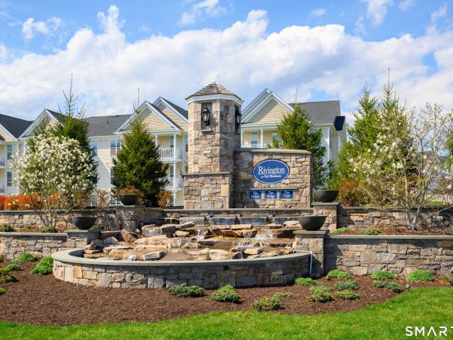 1 Rivington Rd, Unit 201, Danbury, CT 06810 | MLS #24188