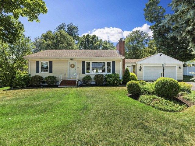 1 Roberts Rd, Dover, NH 03820