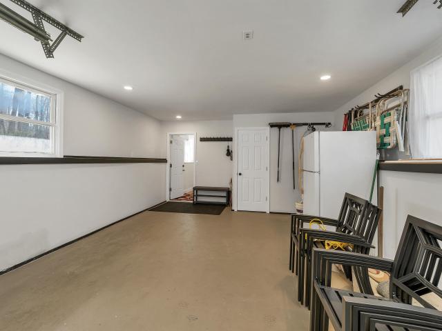 1 Robin Acres Drive