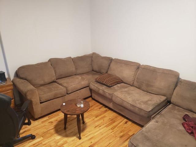 1 Room and an office for 1 person
