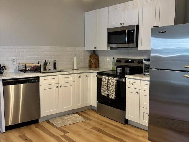 1 Room and Private Bathroom