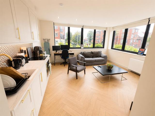 1 room apartment to let