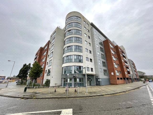 1 room apartment to let in Leeds Street, Liverpool, L3 2DD