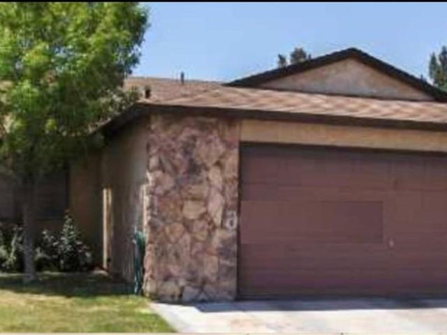 Seeking FEMALE Roommate
