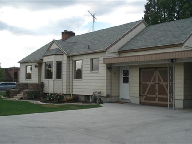 1 Room available for female single tenant