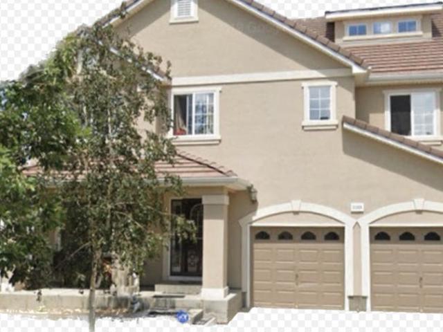 2 private rooms left for Airlines people