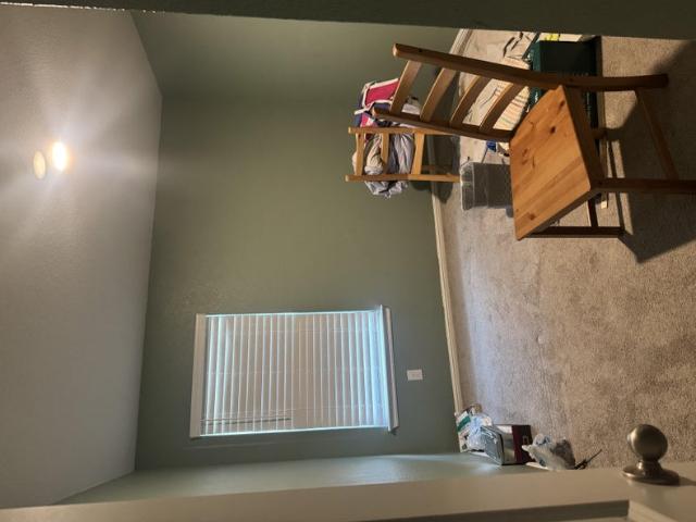 1 room available for rent