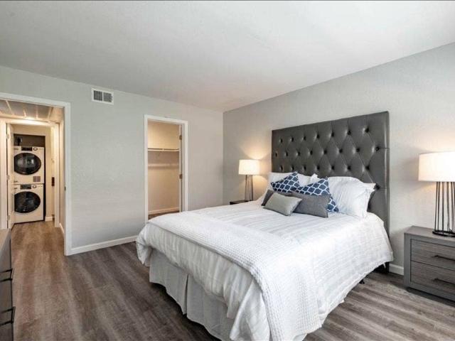 1 room available with bathroom