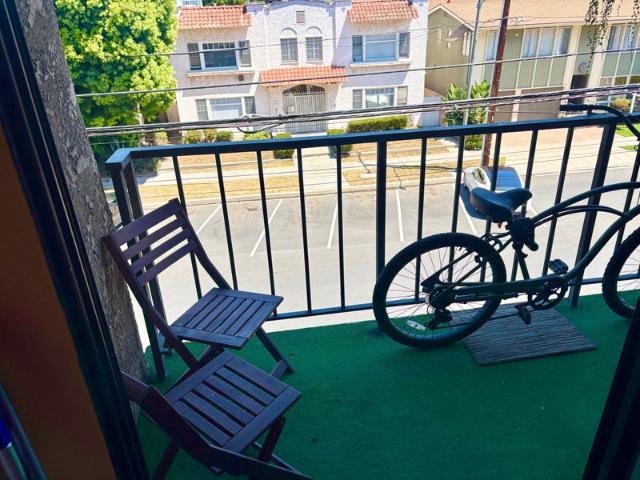 1 Room by the Beach !