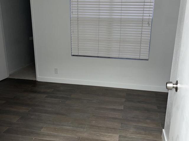 1 room for rent