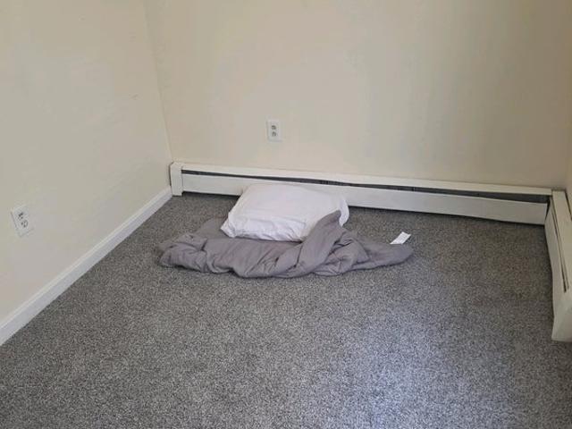 1 room for rent
