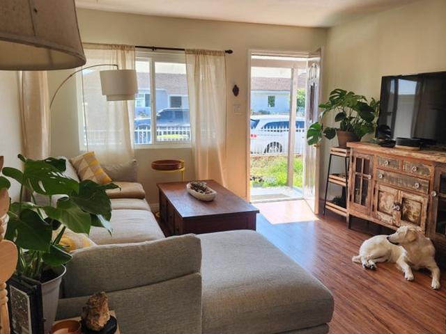 1 ROOM for rent in beautiful quiet neighborhood