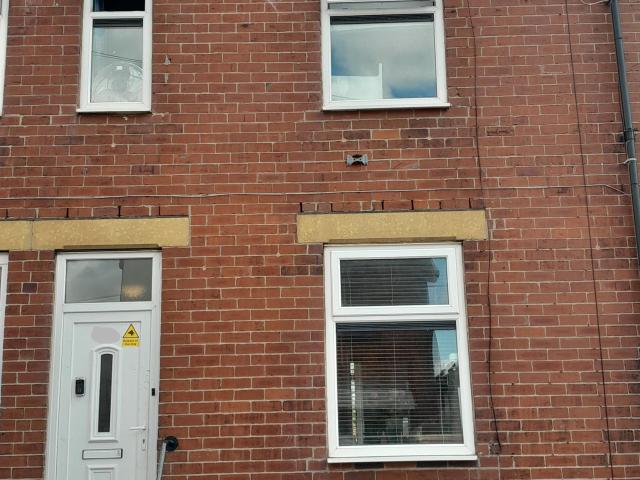 1 room house to let in Daw Green Avenue, Crigglestone, Wakefield