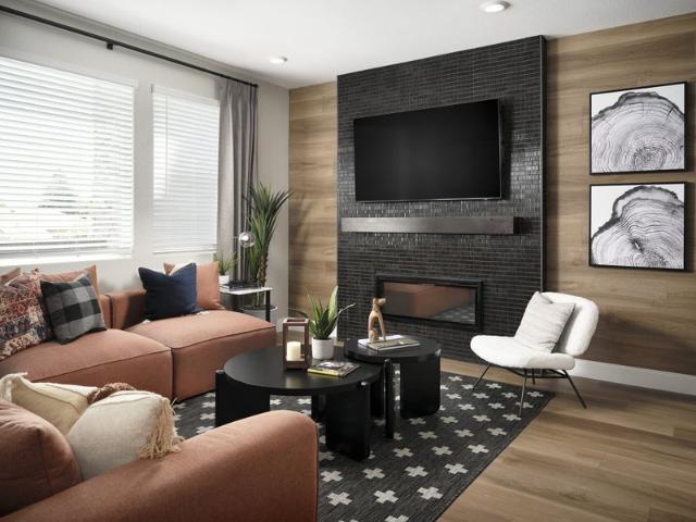 1 room in 3.5 bed townhome