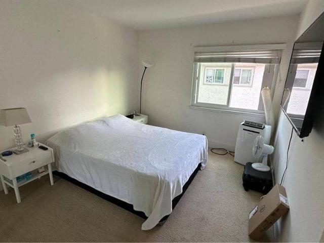 1 room in Huntington Beach