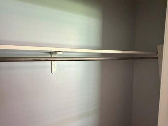 1 room on a quiet side road in Bloomingdale Georgi