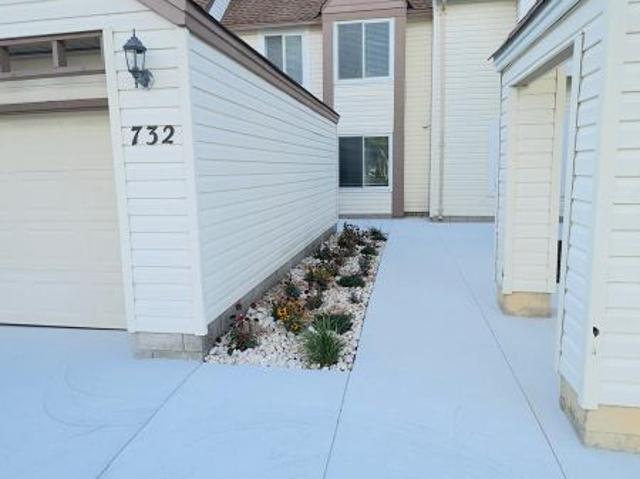 1 room out of 3 BR 2.5 bath in the best of Ocean L