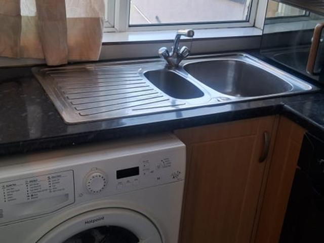 1 room studio flat available