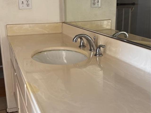 1 room unfernished