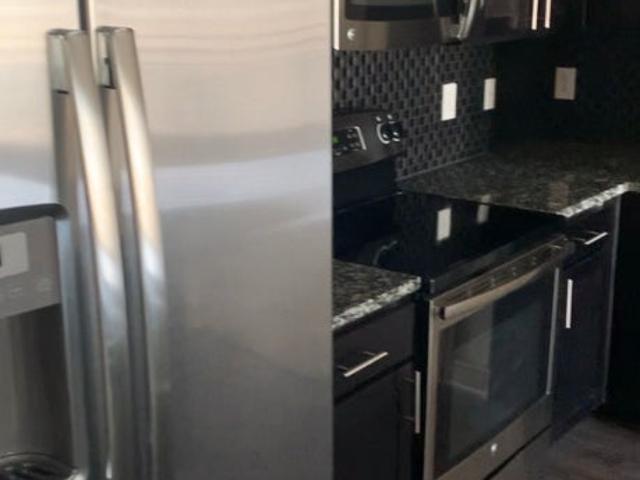 1 Roommate needed: 1.2k/month post utilities, 2B2B