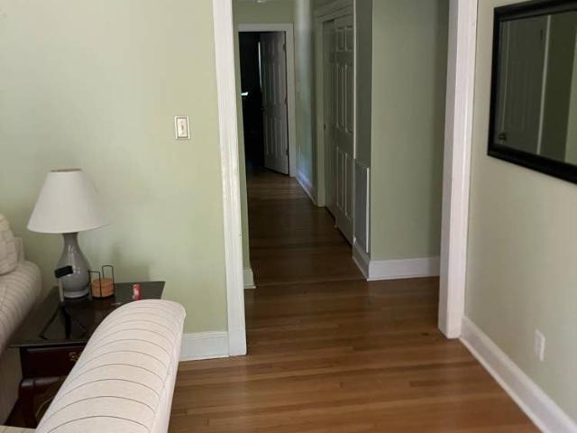 1 Roommate wanted