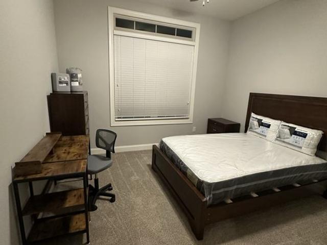 1 ROOMSilverside Looking for Roommates