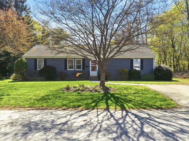 1 Roslyn Ave, Bristol, RI 02809 | MLS #1411 | Compass